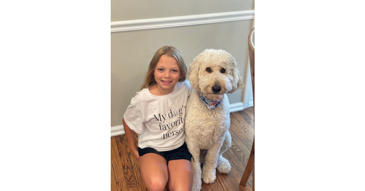Vote for Aggie | Paws for the Cause Pet Photo Contest