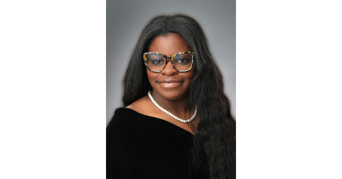 Vote for Zoei Smith | North Carolina Azalea Festival 2026 Scholarship ...